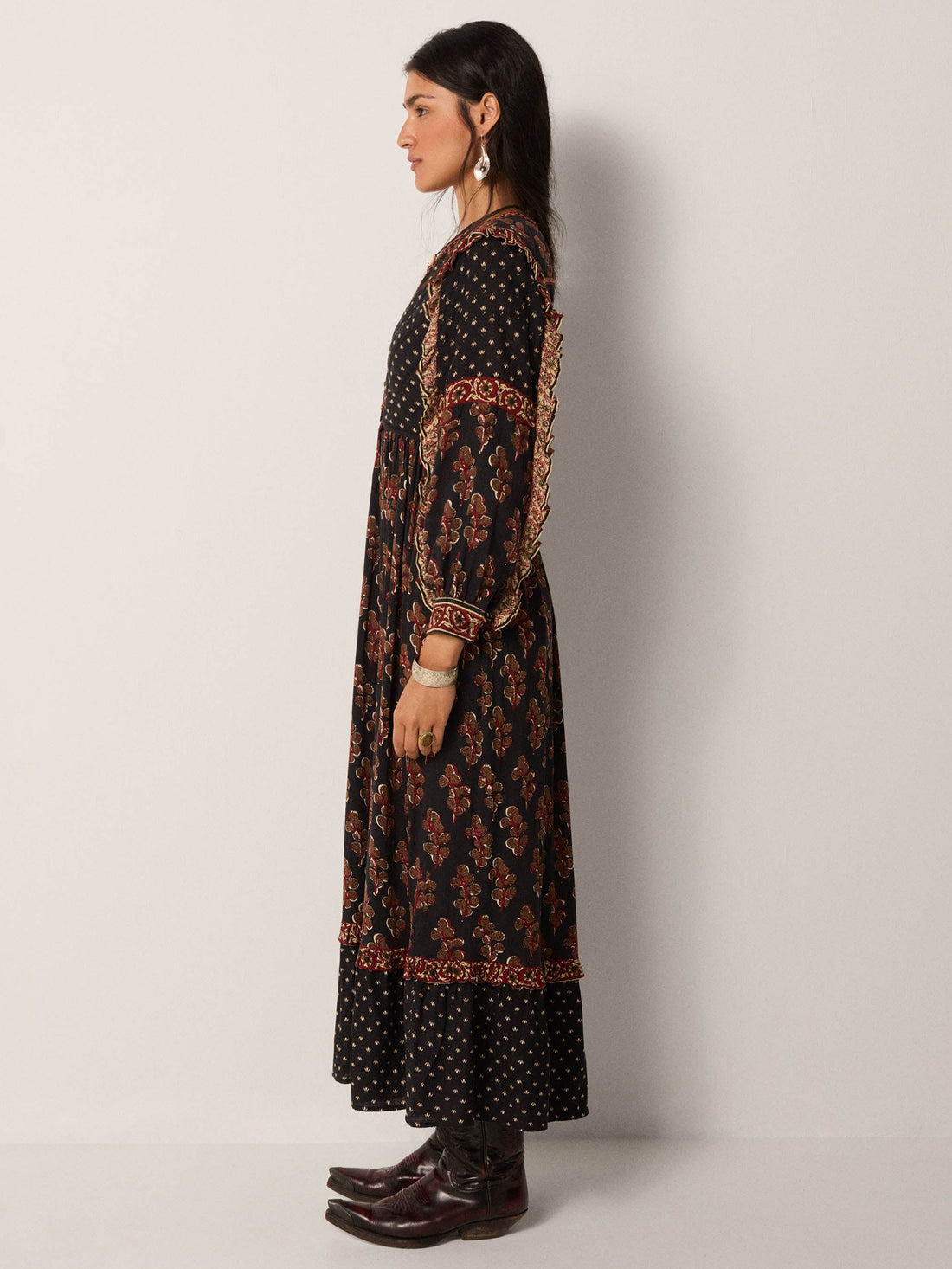 AW25 DRESSES – Maison Hotel