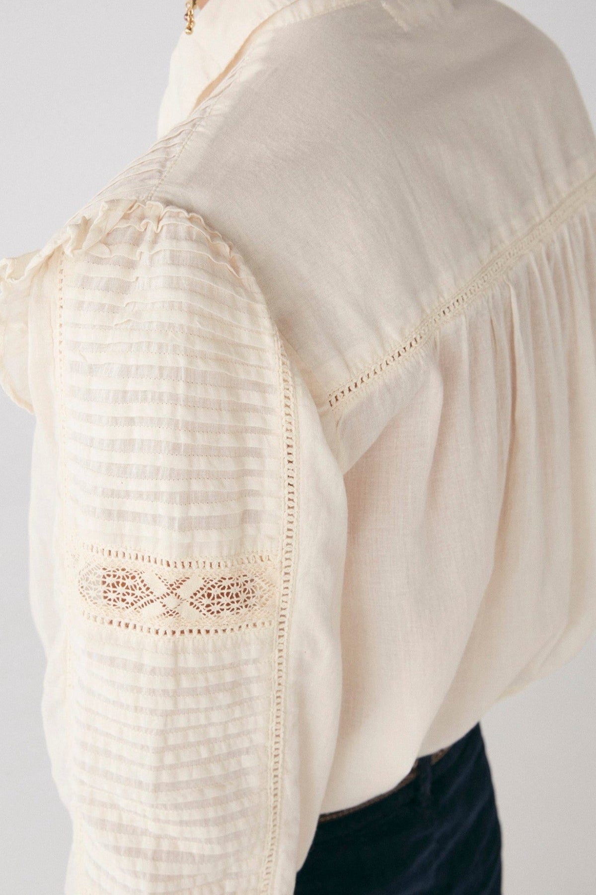 Yasti Blouse – Maison Hotel